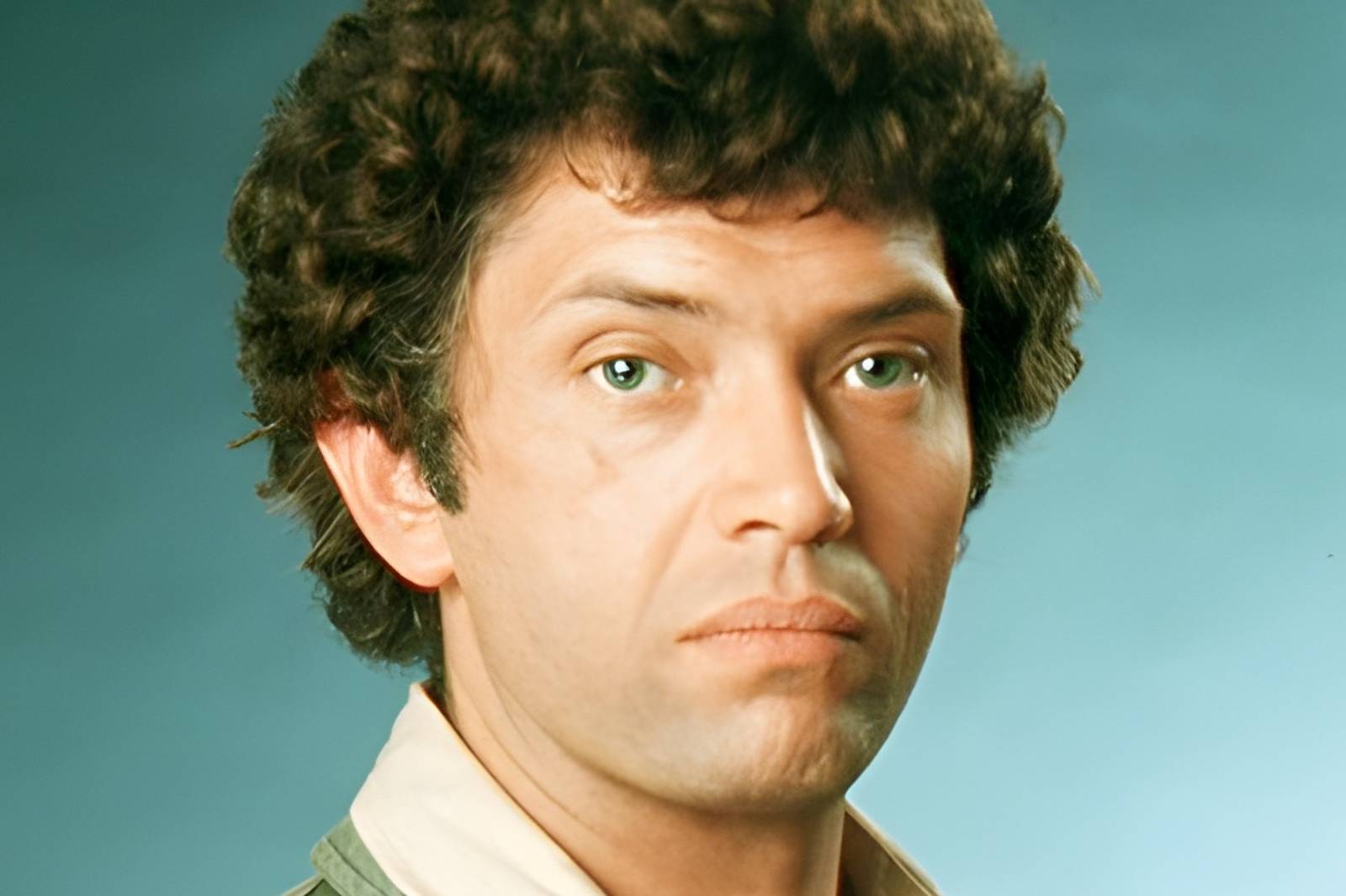 Martin Shaw slaví 81. Z kudrnatého Doylea zbyl jen úsměv, je z něj ...